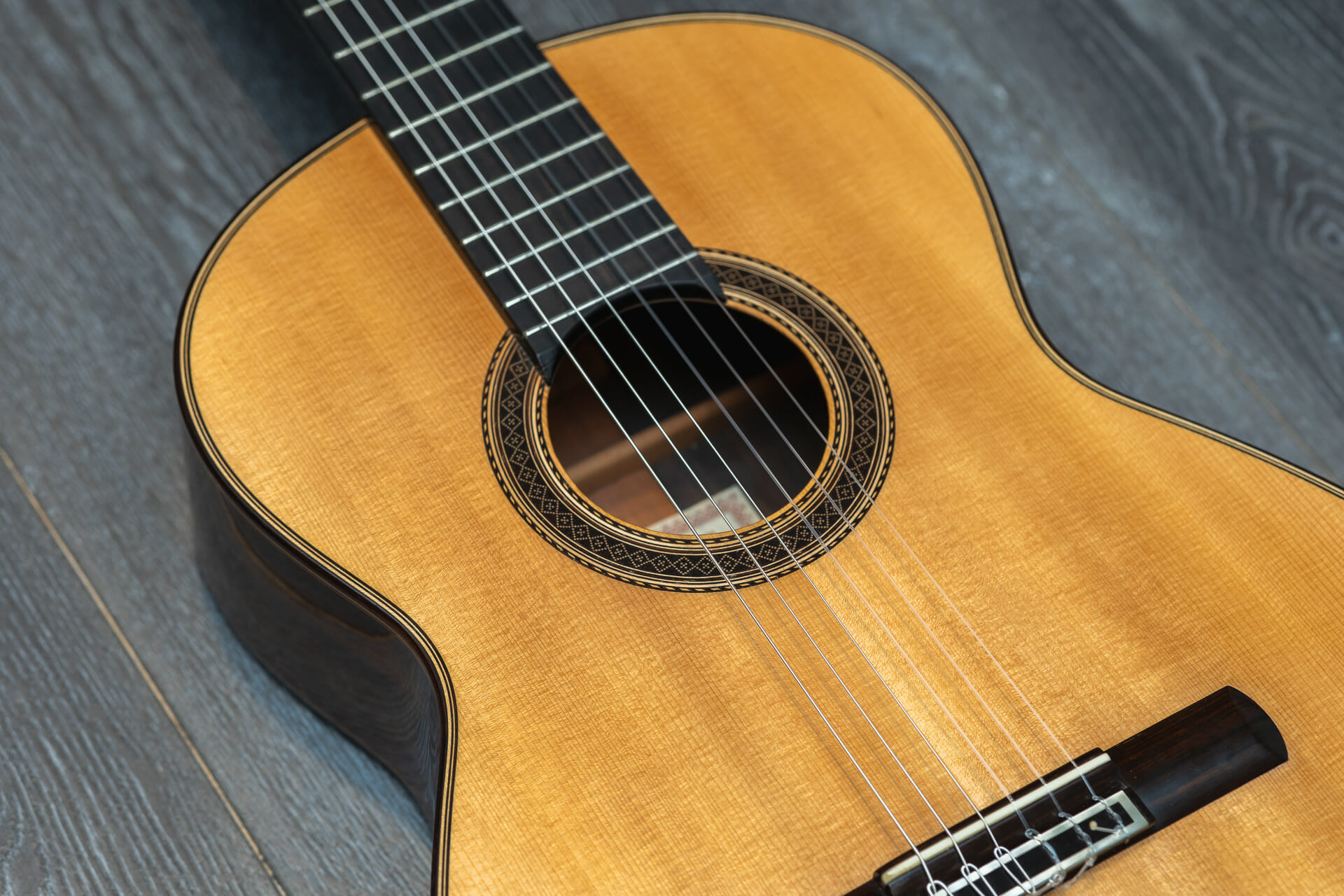 Guitar num 257 by Paco Santiago Marín (1995) - Cuerdas Pulsadas