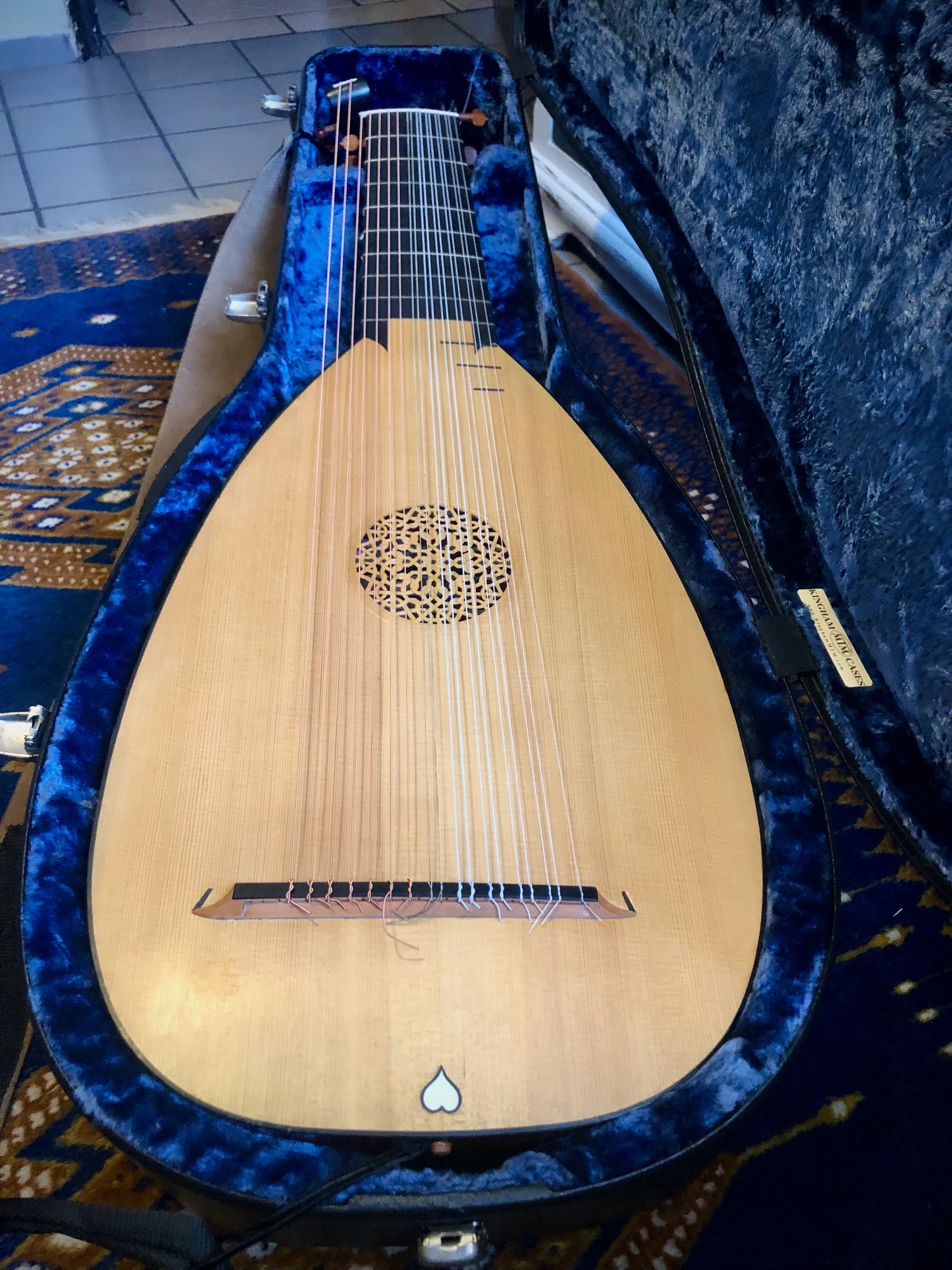 Baroque lute by Andreas Von Holst - Cuerdas Pulsadas