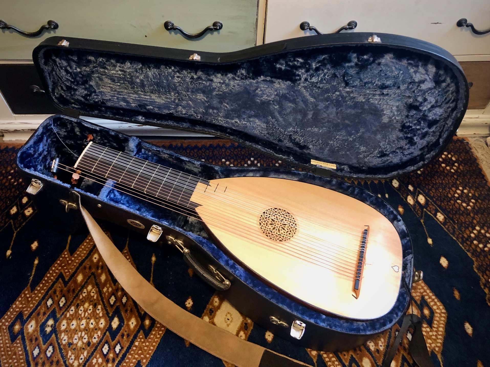 Baroque lute by Andreas Von Holst - Cuerdas Pulsadas