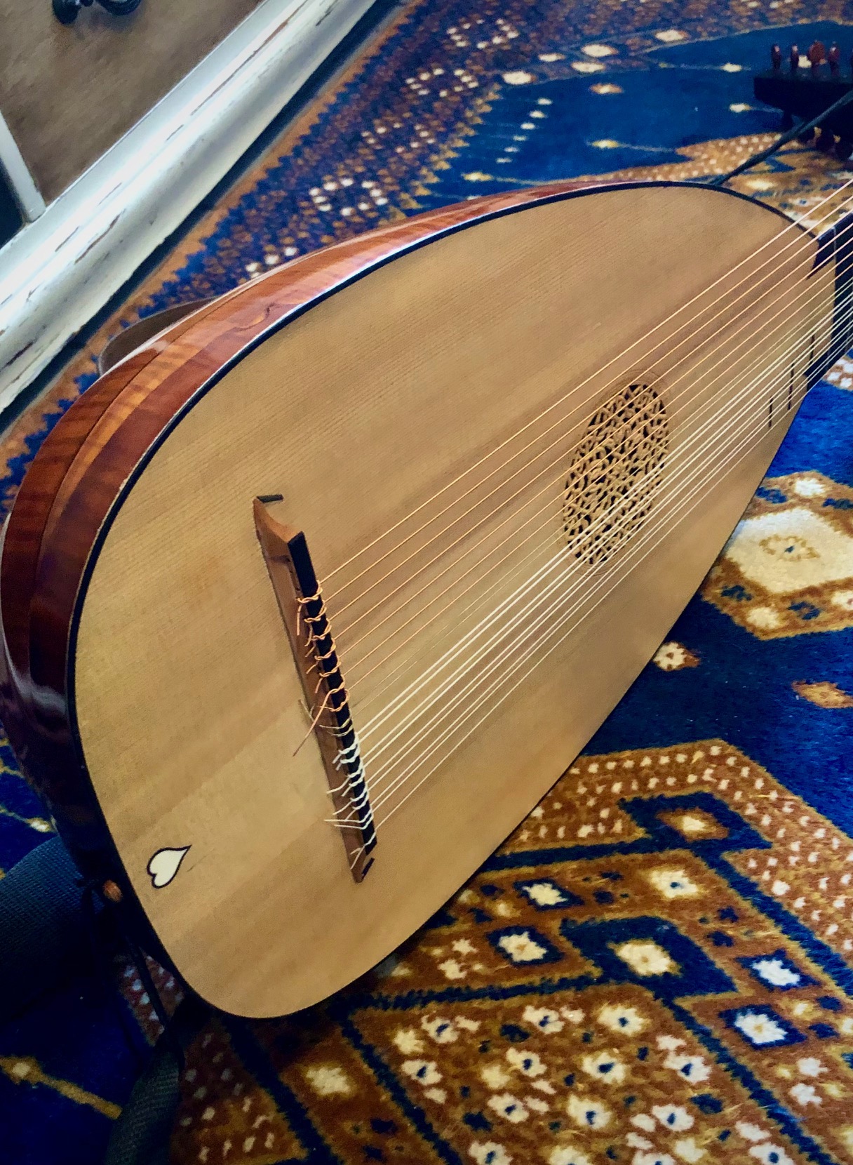 Baroque lute by Andreas Von Holst - Cuerdas Pulsadas